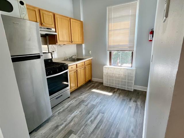 210 Hancock Ave # 2