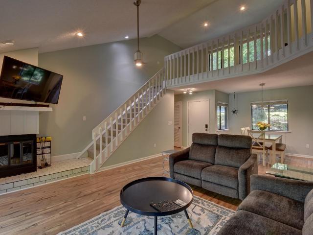 210 Harbor Cove Drive