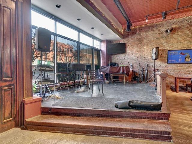 210 Huron Ave. Avenue