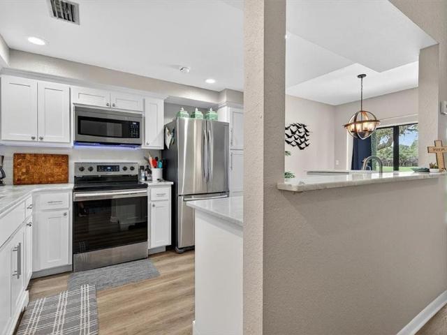 210 Oak Bay Street 504