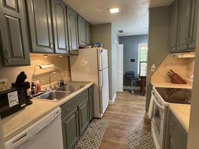 210 Oakwood Dr, Elkhart, TX 75839