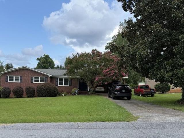 210 Orchard Dr, Greenwood, SC 29649