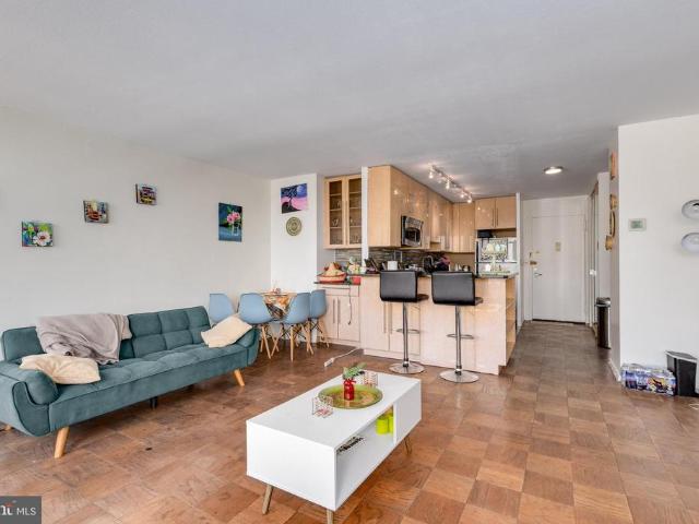 210 Locust Street # 10FW