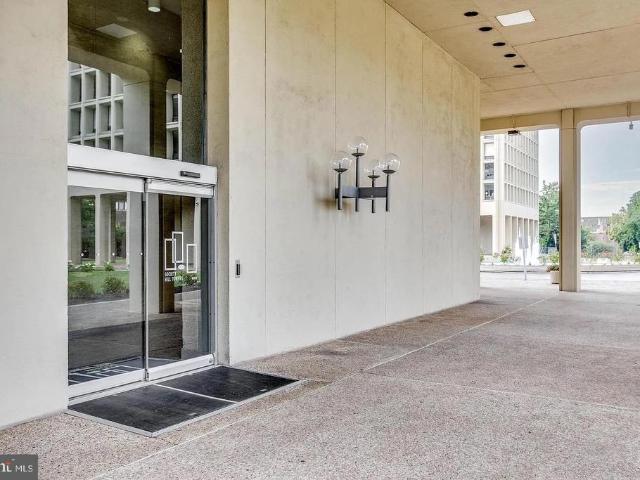 210 Locust Street # 22EW