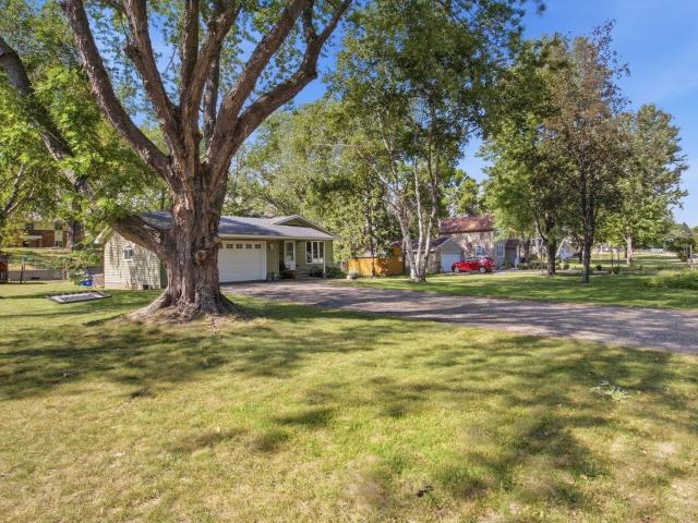 210 Lakeview Drive