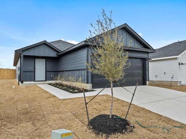 210 Langston Dr, Maxwell, TX 78656