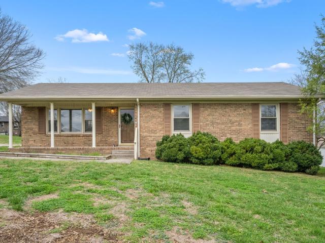 210 Lee Ave