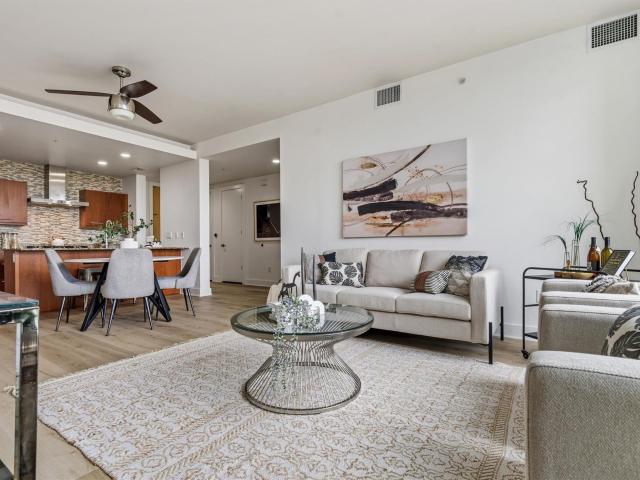 210 Lee Barton Dr # 517