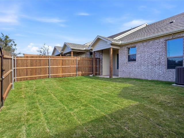 210 Legacy Blvd, Weatherford, TX 76086 | MLS #21068