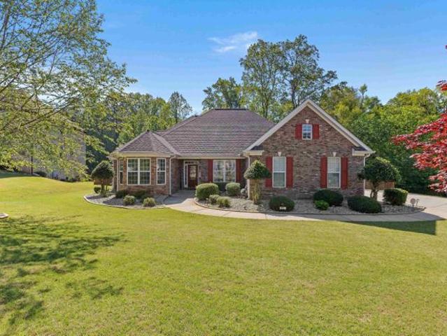 210 Legend Dr, Fayetteville, GA 30215