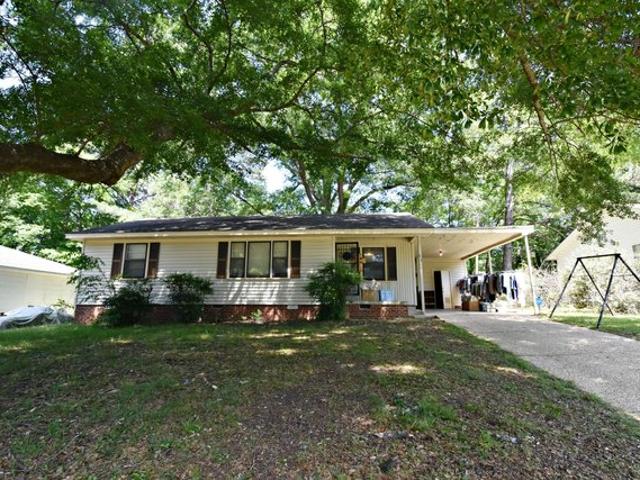 210 Maynard Dr, Tupelo, MS 38801