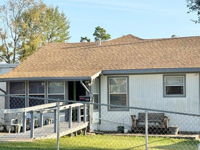 210 Magnolia Cv, Onalaska, TX 77360