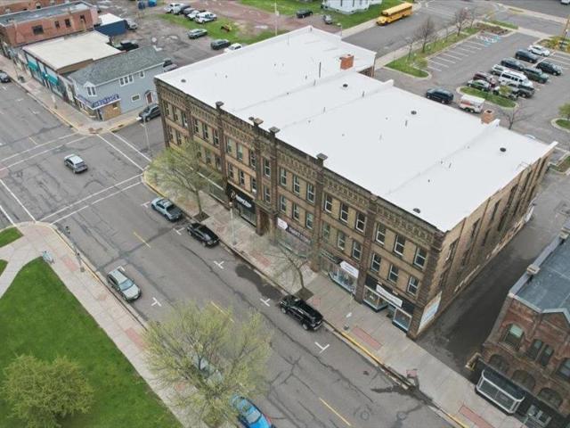 210 Main Street W