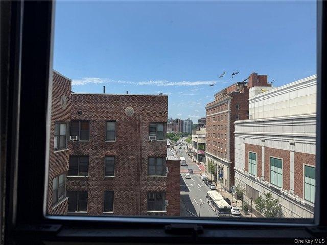 210 Martine Ave Apt 6L, White Plains, NY 10601