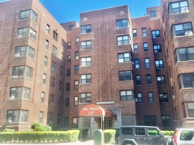 210 Martine Ave Apt 6L, White Plains, NY 10601