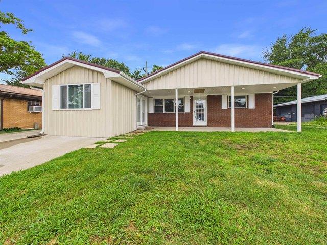 210 Mason St, South Point, OH 45680