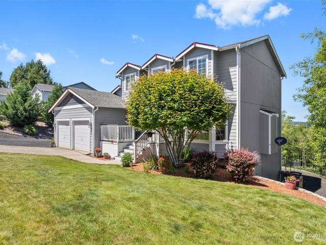 210 Mitchell Lane NE