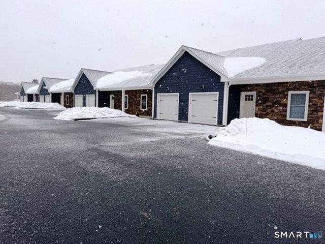 210 Munson Rd Apt 1C, Wolcott, CT 06716