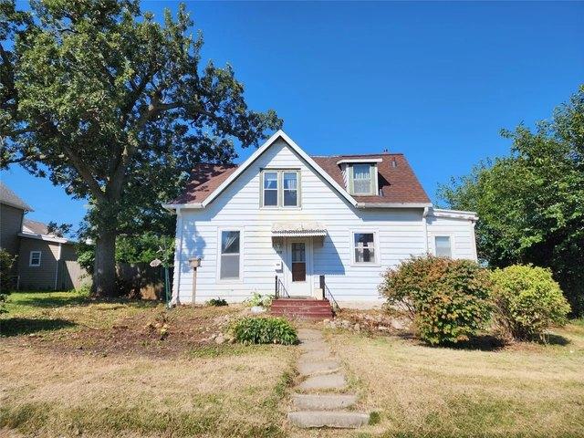 210 N 4th Ave, Marshalltown, IA 50158