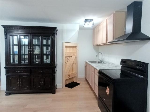 210 N 4th St