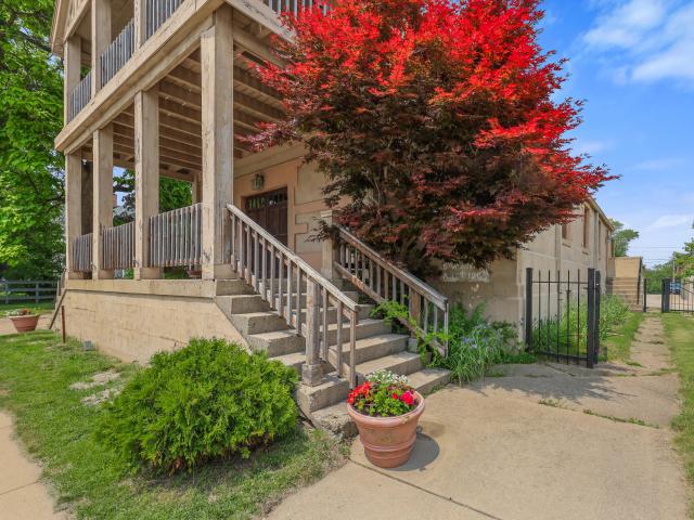 210 N 2nd St