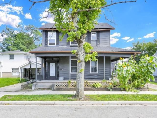 210 N Walnut St, Logan, OH 43138