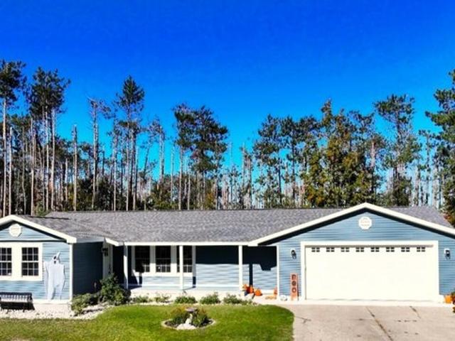 210 N Estates Dr, Gaylord, MI 49735