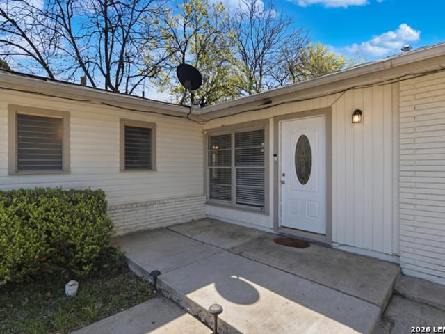 210 N Guilford Dr