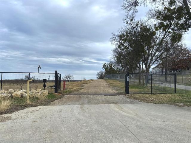 210 N Hurst Rd, Burleson, TX 76028 | MLS #21141
