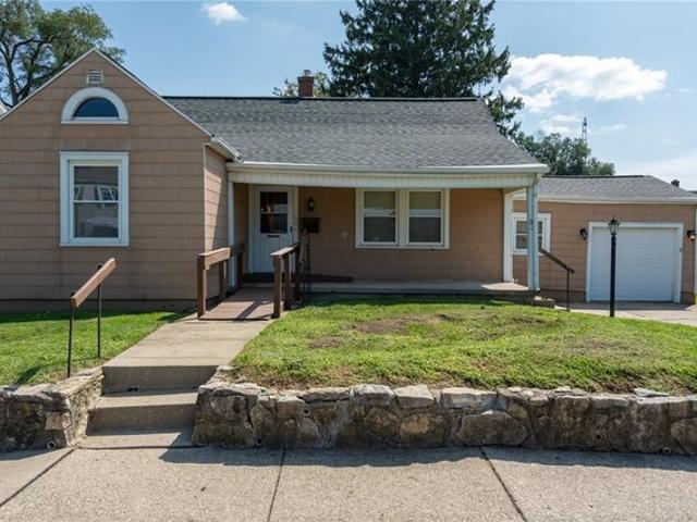210 N Maple Ave, Fairborn, OH 45324
