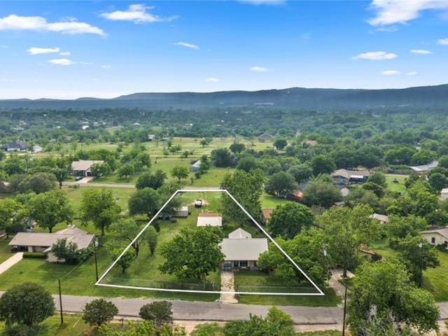 210 N River Oaks Dr, Burnet, TX 78611