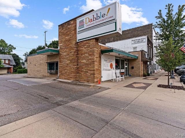 210 N Saginaw Street