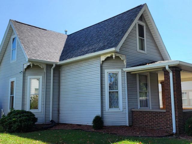 210 NE 10th Street