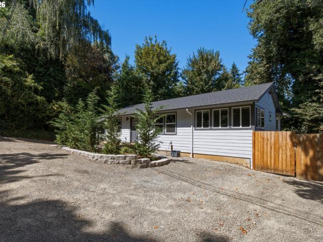 210 NE 45TH ST