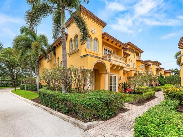 210 NE 69th Cir, Boca Raton, FL 33487