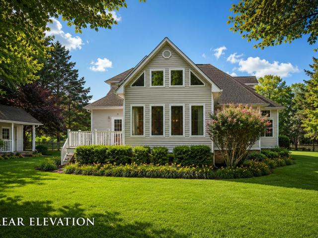 210 NE Candice Drive NE