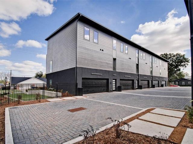 210 NW 9th Street, Bentonville, US, AR