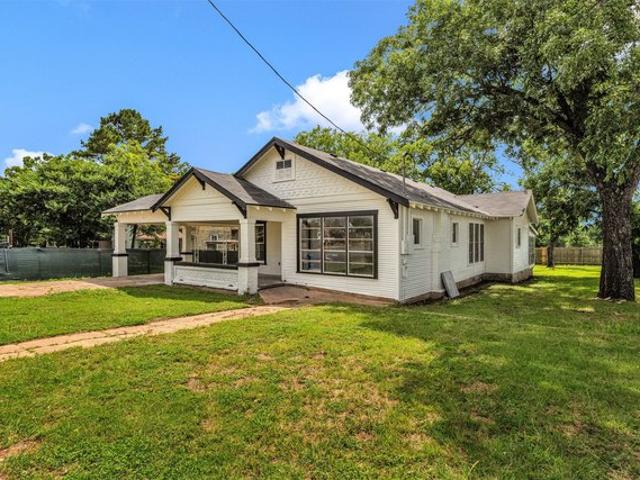 210 S 5th St, Gatesville, TX 76528
