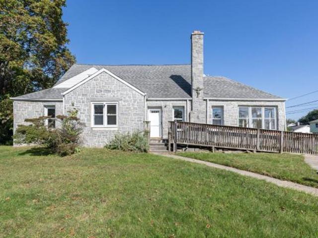 210 S Warwick Rd, Somerdale, NJ 08083