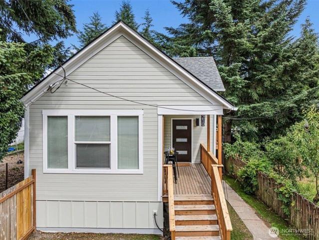 210 S Cambrian Ave, Bremerton, WA 98312
