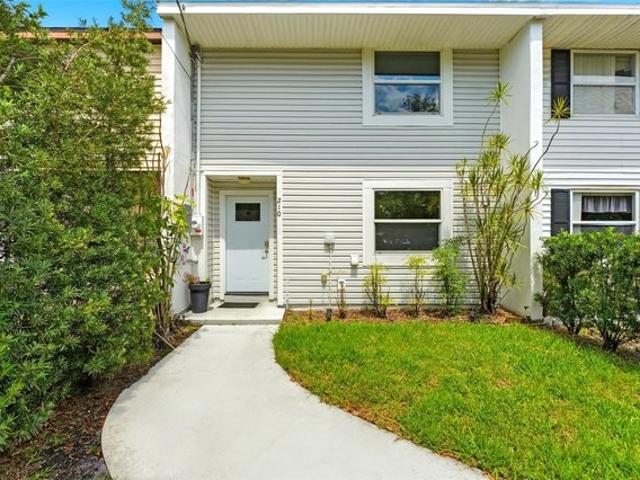 210 S Malcolm Ct, Tampa, FL 33609