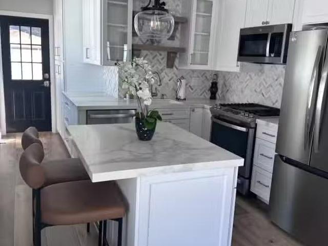 210 S Orchard Dr, Burbank, CA 91506