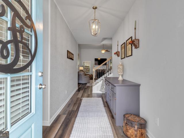 210 South Ridge