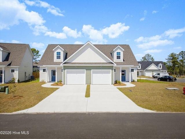 210 Sandpiper Pl, Sneads Ferry, NC 28460