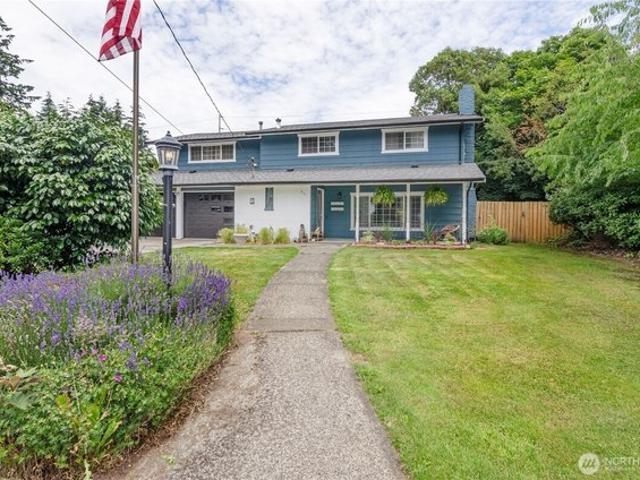 210 Shadow Ln NE, Olympia, WA 98506
