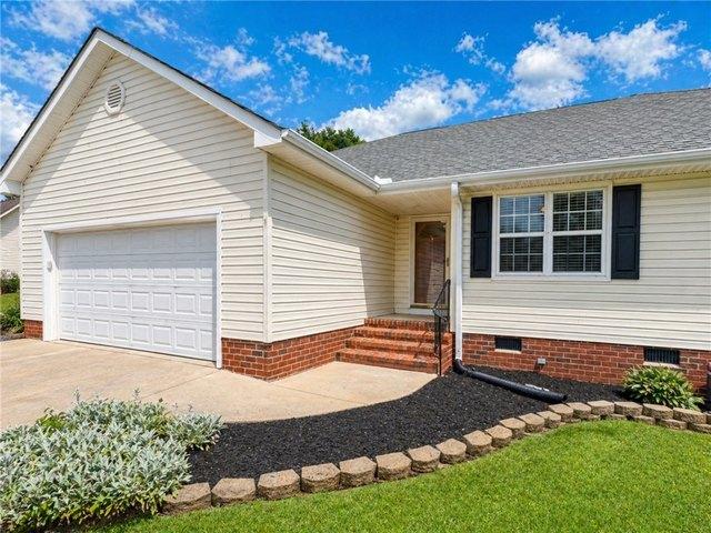 210 Springside Cir, Anderson, SC 29625