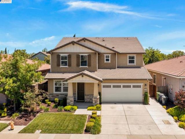 210 Steven Bridges Ln, Tracy, CA 95377