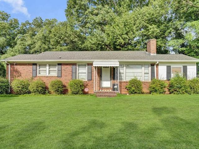 210 Sunnyview Cir, Spartanburg, SC 29307