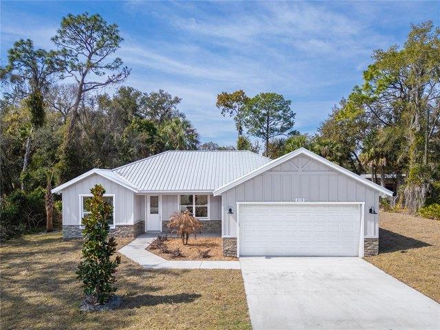 210 Paradise Dr, Deland, FL 32720