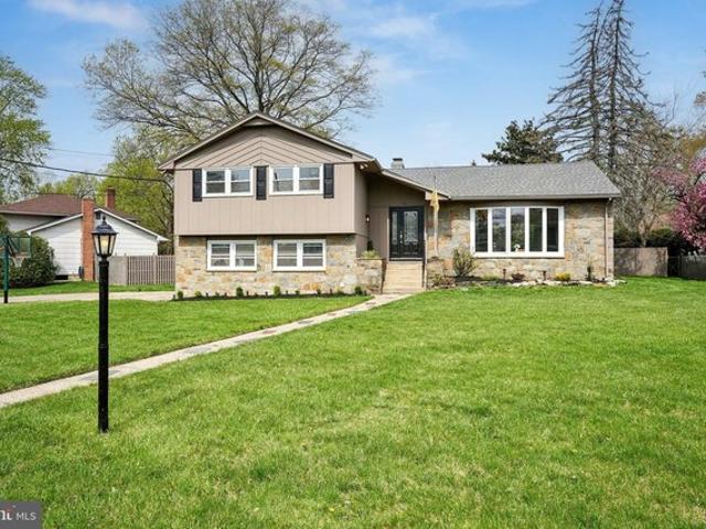 210 Philellena Rd, Cherry Hill, NJ 08034